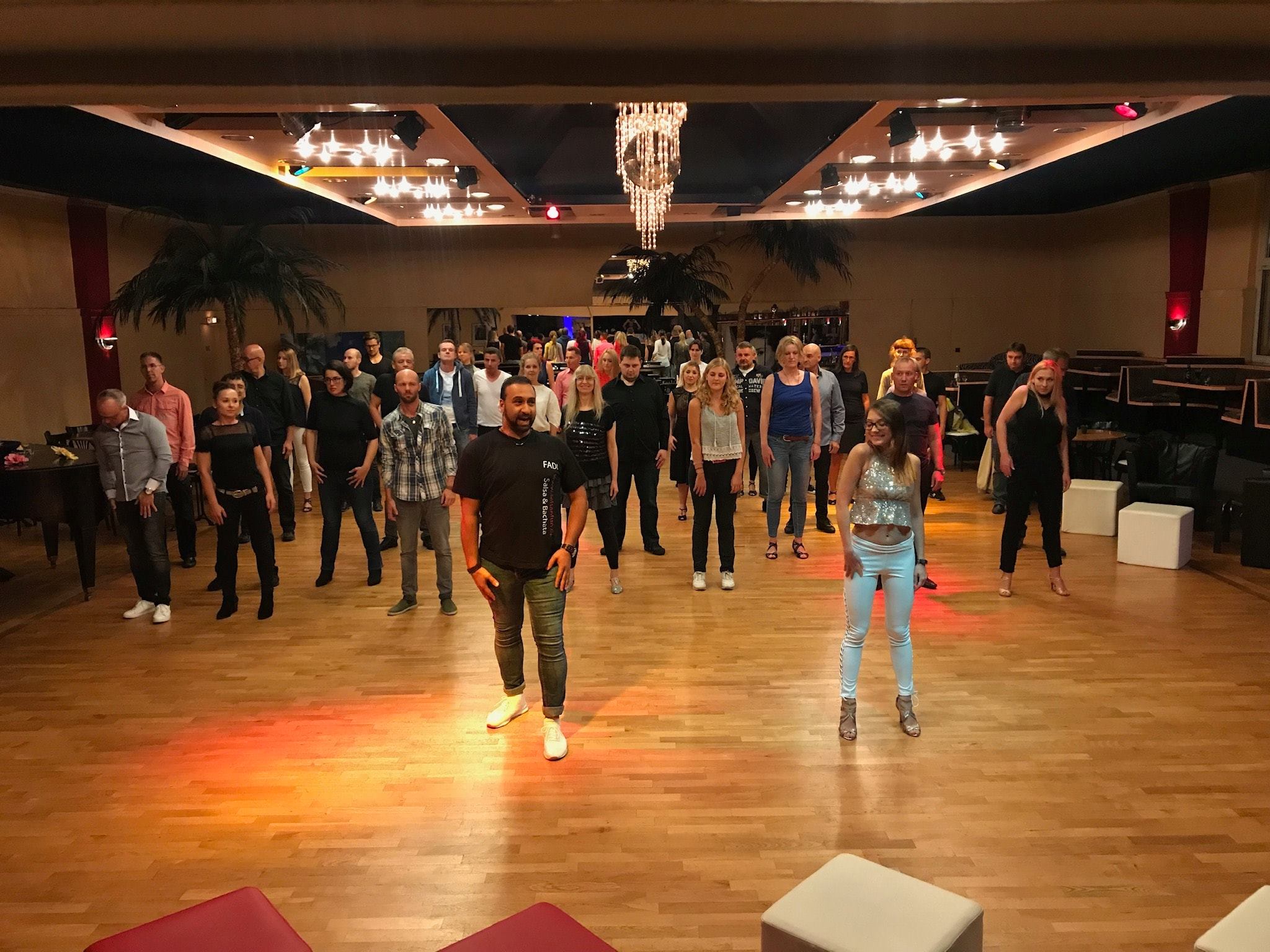 Salsa - Anfänger / Anfänger mit Vorkenntnissen | Tanzguru.de